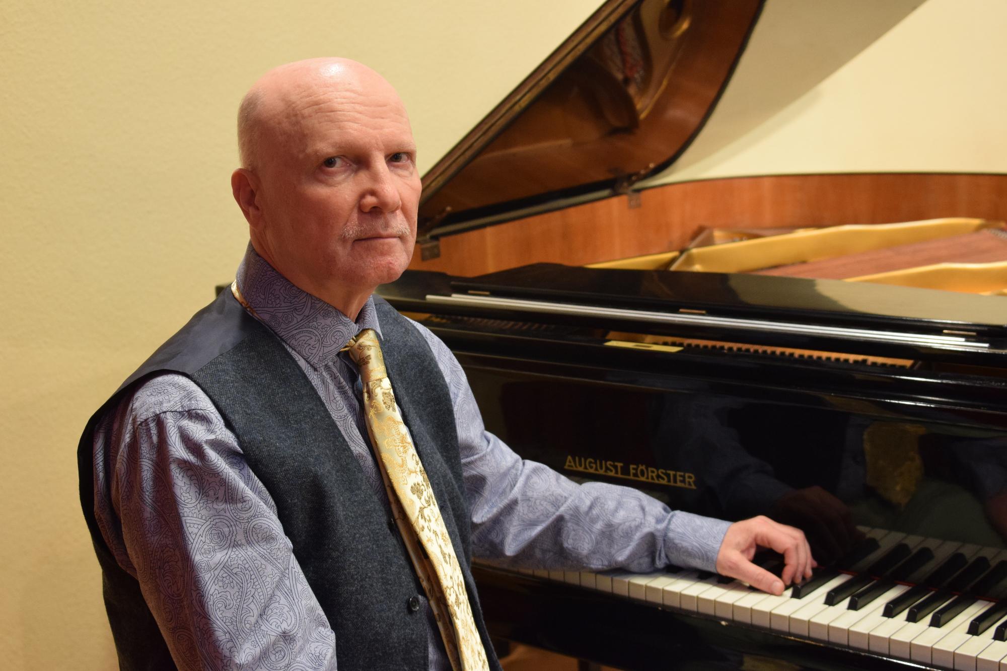 Erdélyi László 65 | Programnaptár | Bartók Konzi